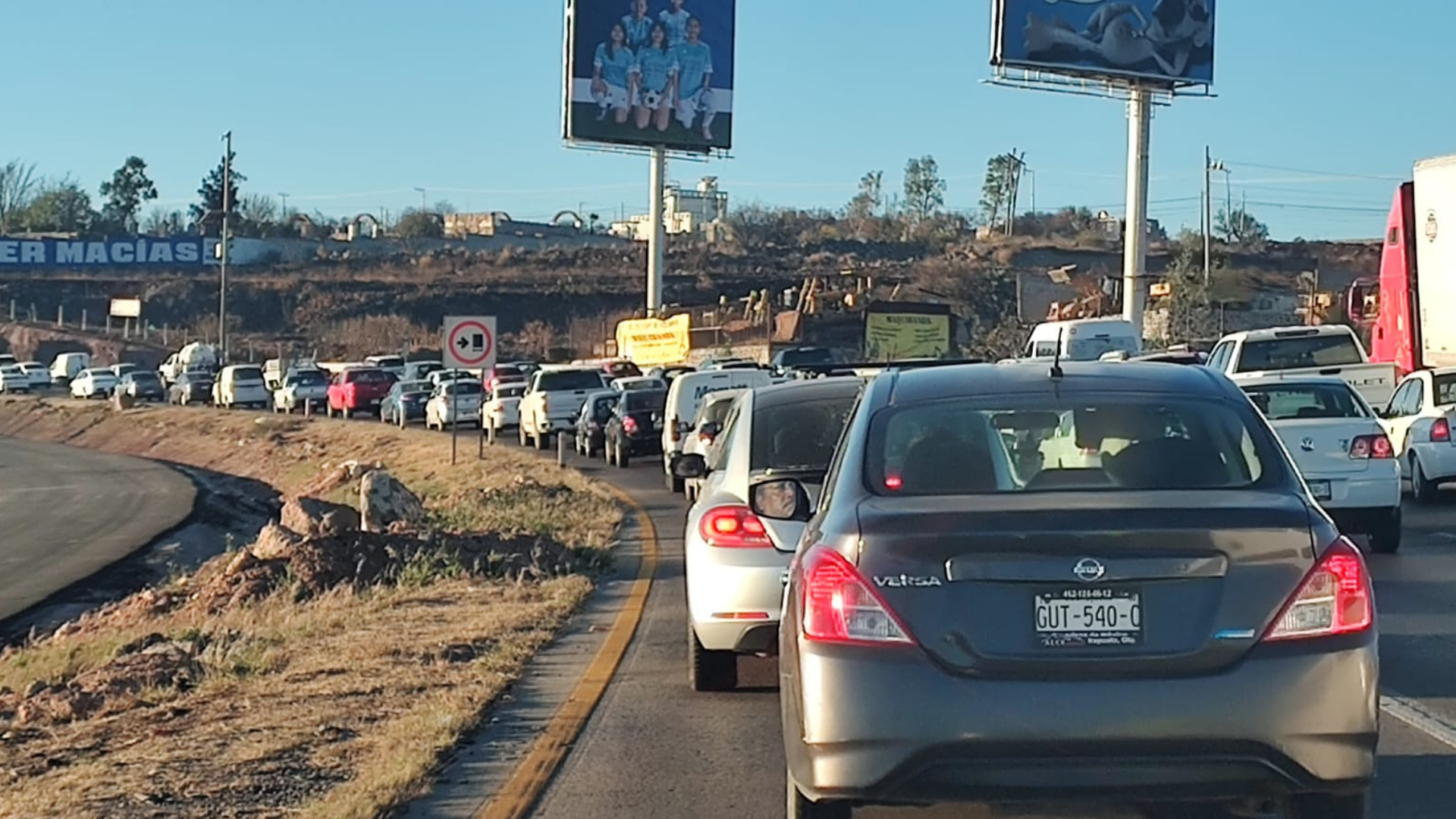 Tráfico autopista México-Querétaro hoy lunes 2 de marzo 2026 reporte ...