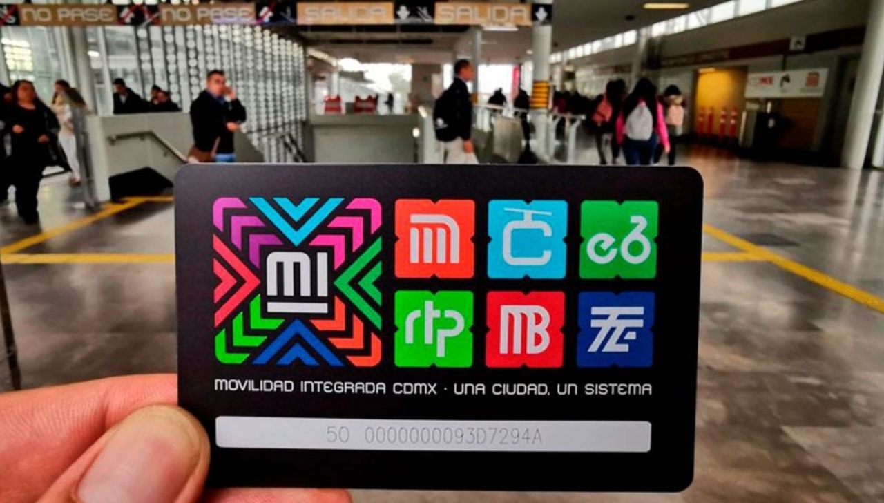 ¿Cómo recargar tarjeta del Metrobús desde el celular?