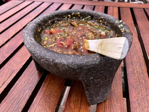 ¿Cómo preparar una salsa de jumiles?