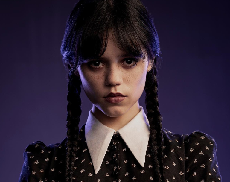 Esta es la primera imagen de la familia Addams en la serie "Merlina"