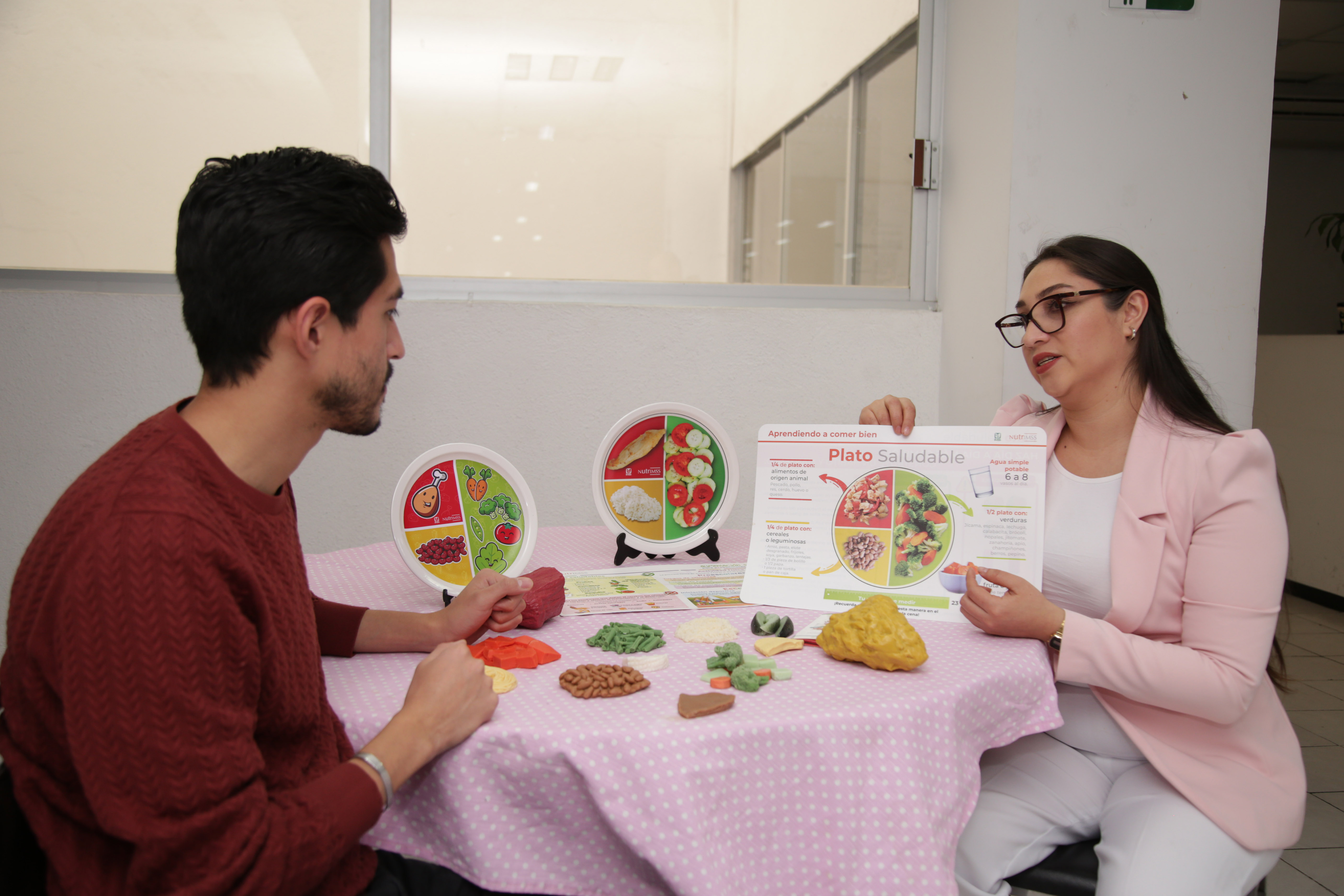 IMSS cuenta con más de 3 mil profesionales de la nutrición para la ...