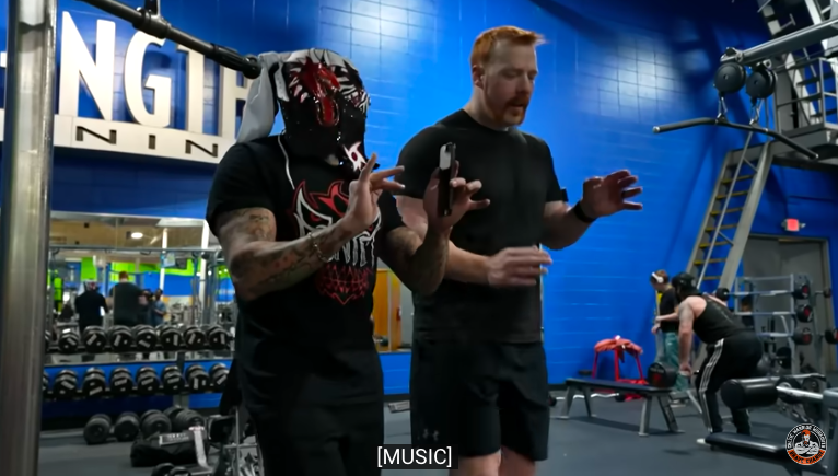 Penta se hace mejor amigo de Sheamus: le enseñó a bailar salsa y jugar ...