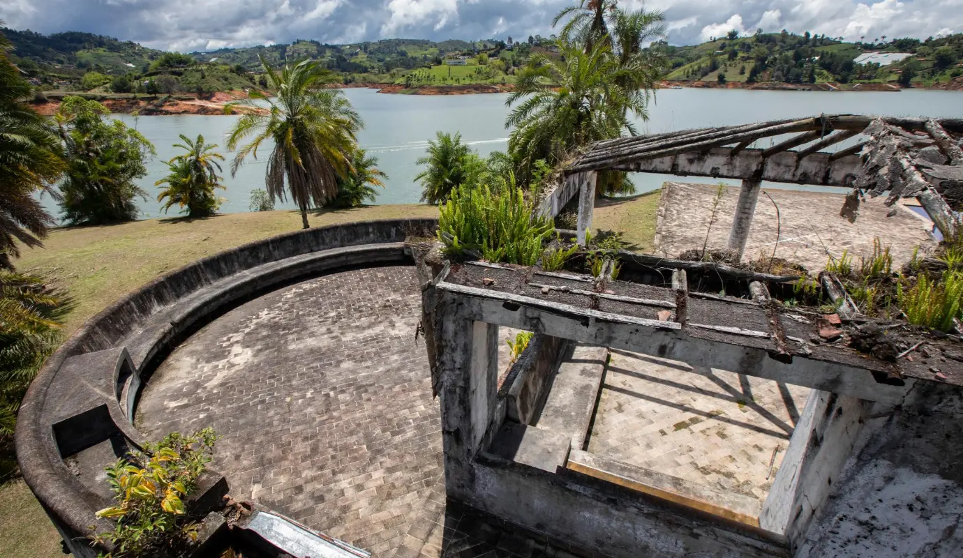 Por cuántos millones fue subastada la mansión de Pablo Escobar en Colombia