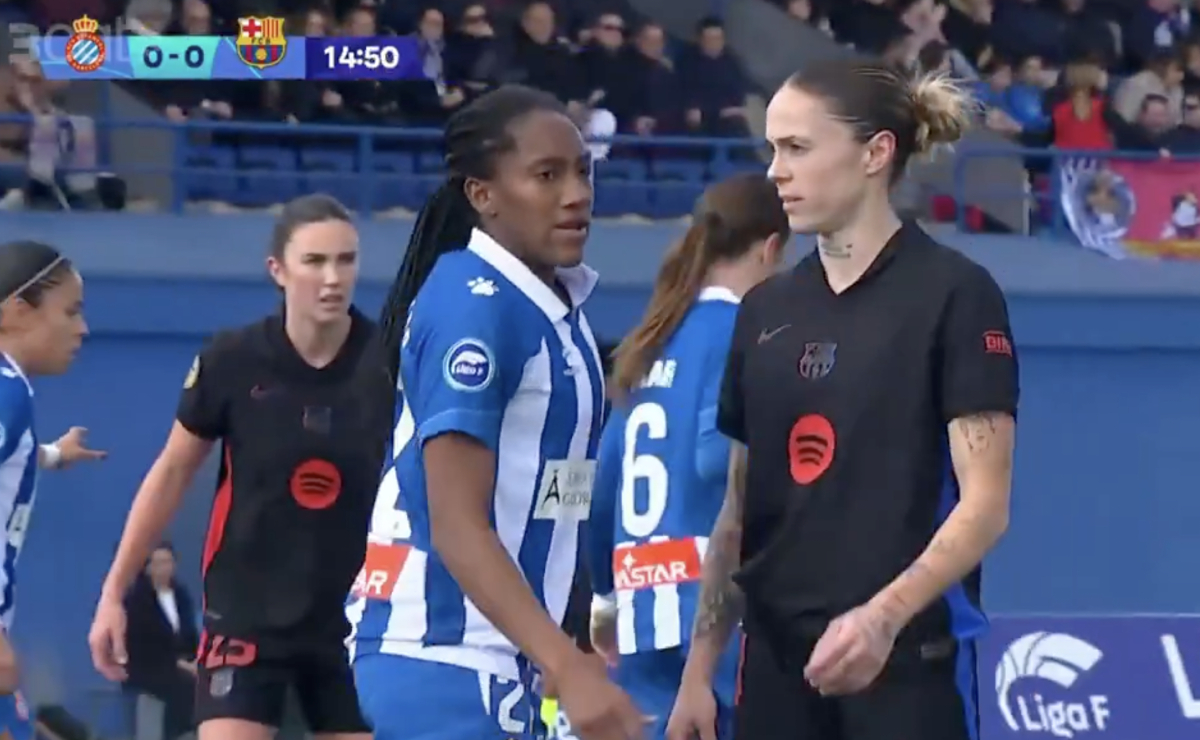 Escándalo en el futbol español: Mapi León acusada de tocamiento ...