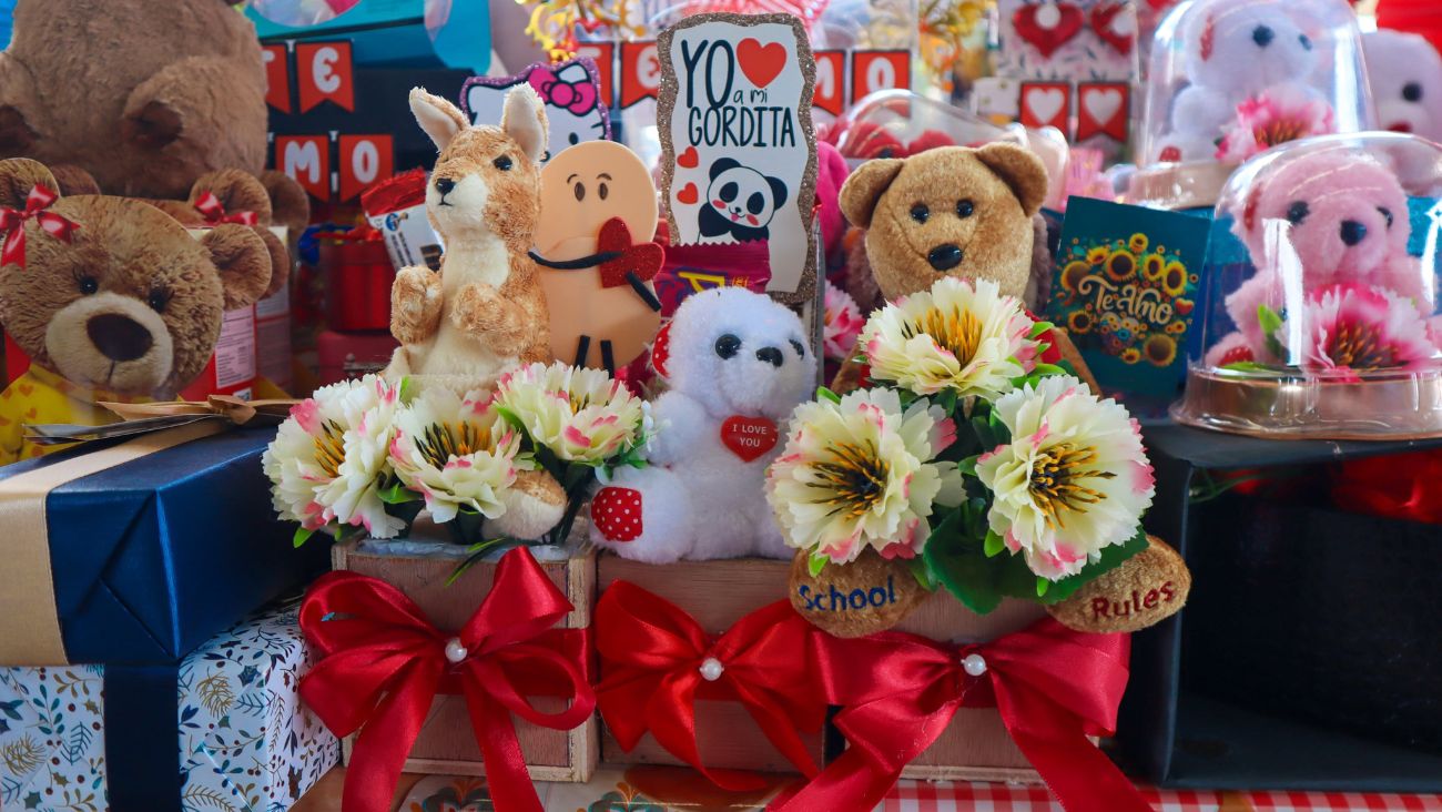 Comienza venta de productos para San Valentín en el Mercado de Sonora