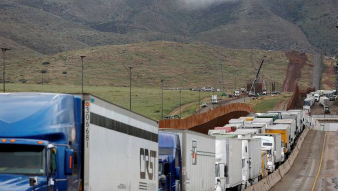 Estos son los 5 peligros que enfrentan los traileros en México