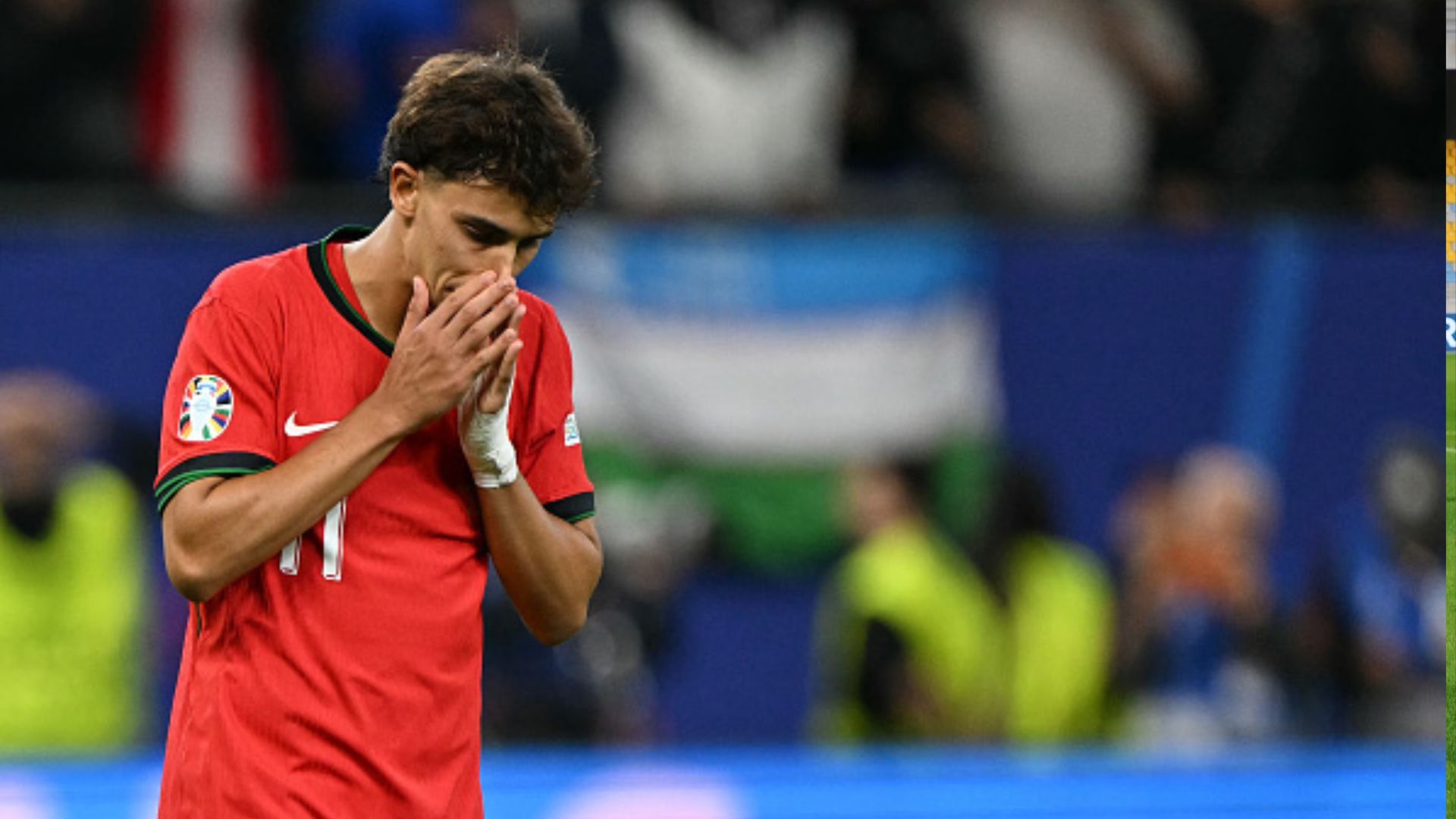 Portugal | Joao Félix: Afición portuguesa destruye figura del delantero