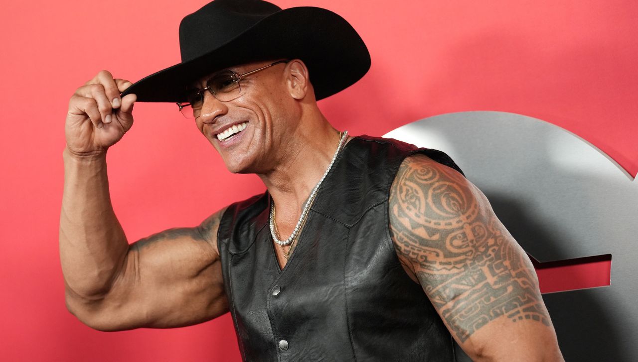 Tiene súper músculos, así se ve La Roca en el live action de Moana