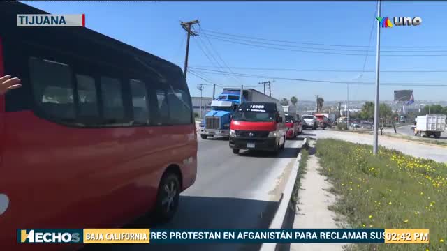 VIDEO: Línea de taxis rojos en Tijuana se manifiestan
