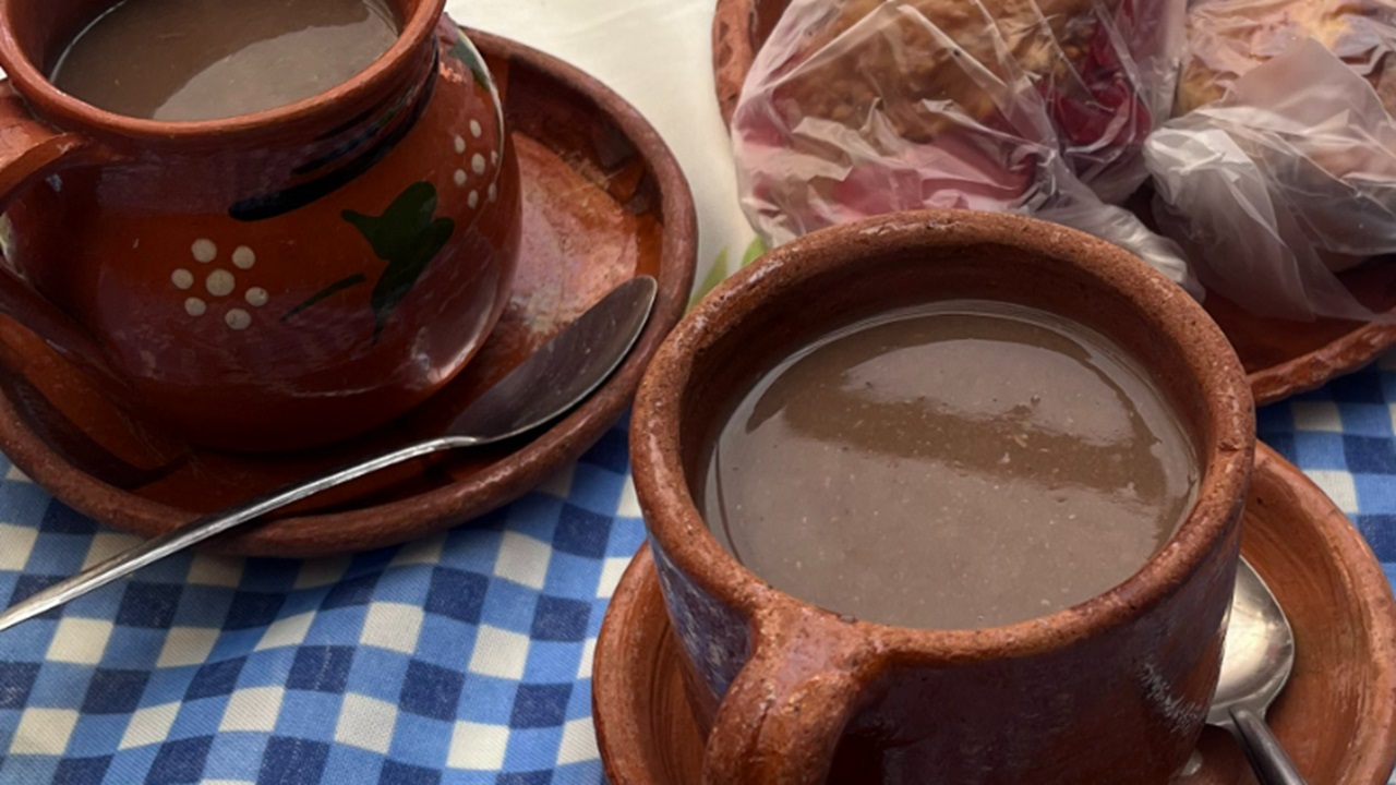 ¿Qué es el “Atole de nalga", por qué se llama así y dónde conseguirlo ...