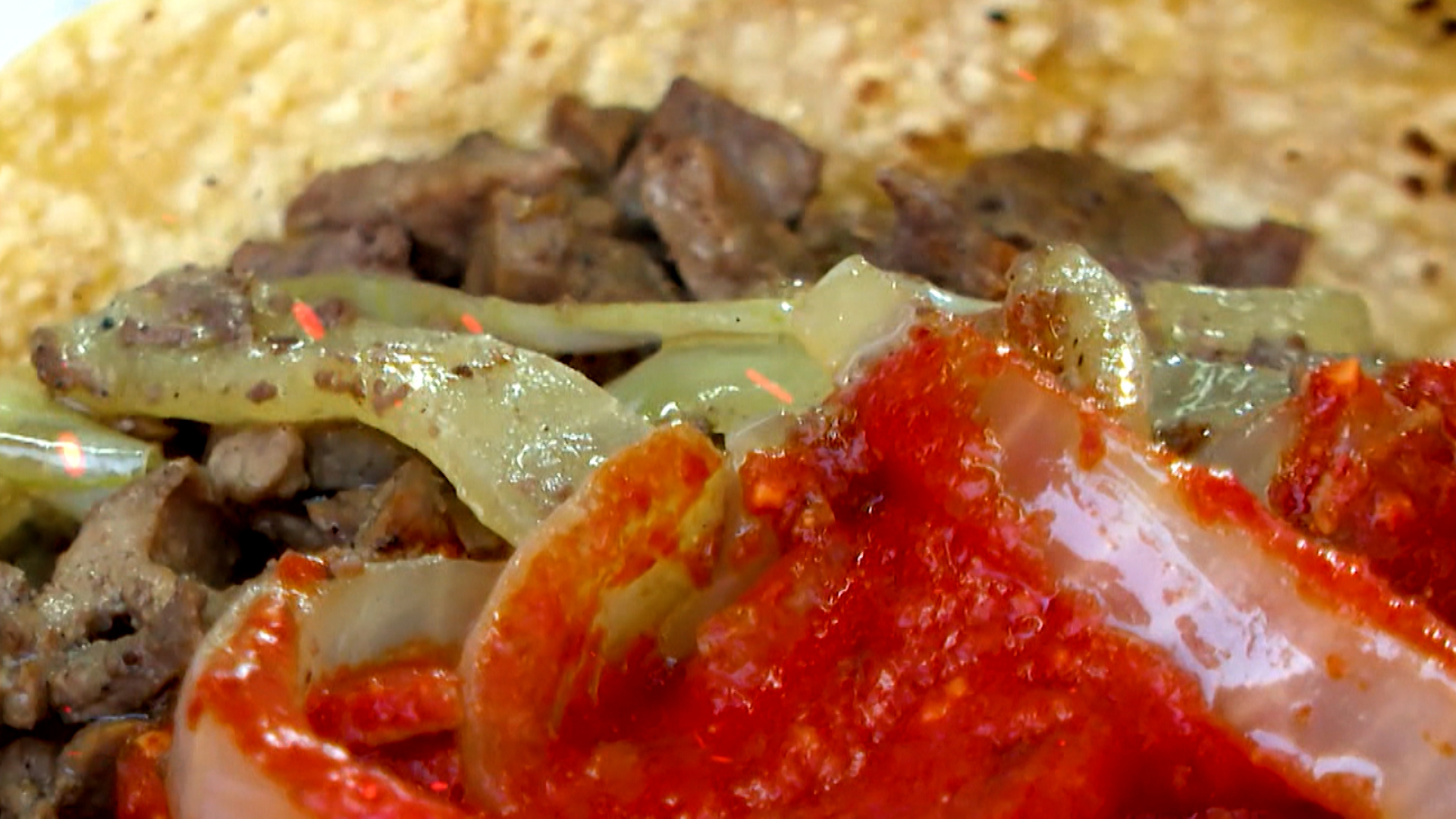 Tacos de hígado y diversos guisados en la Ciudad de México
