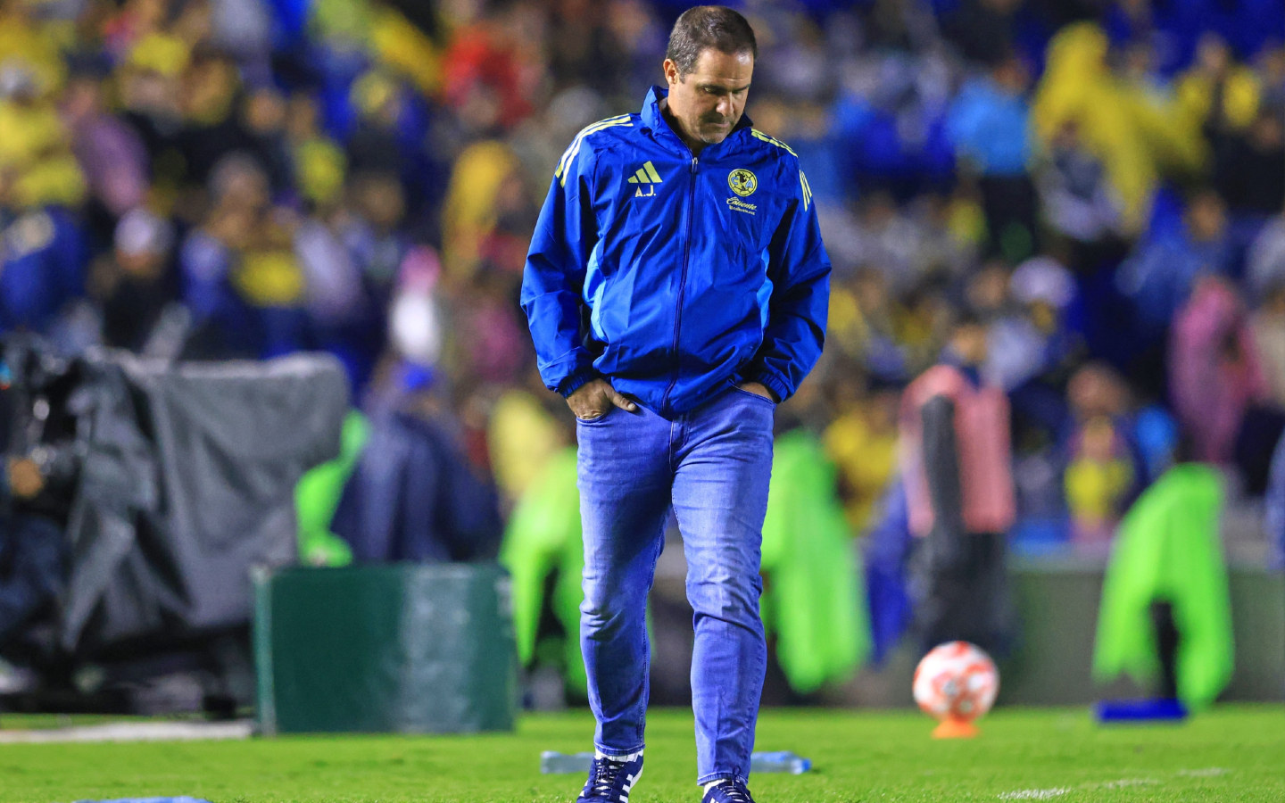 Henry Martín se ausenta del entrenamiento del América