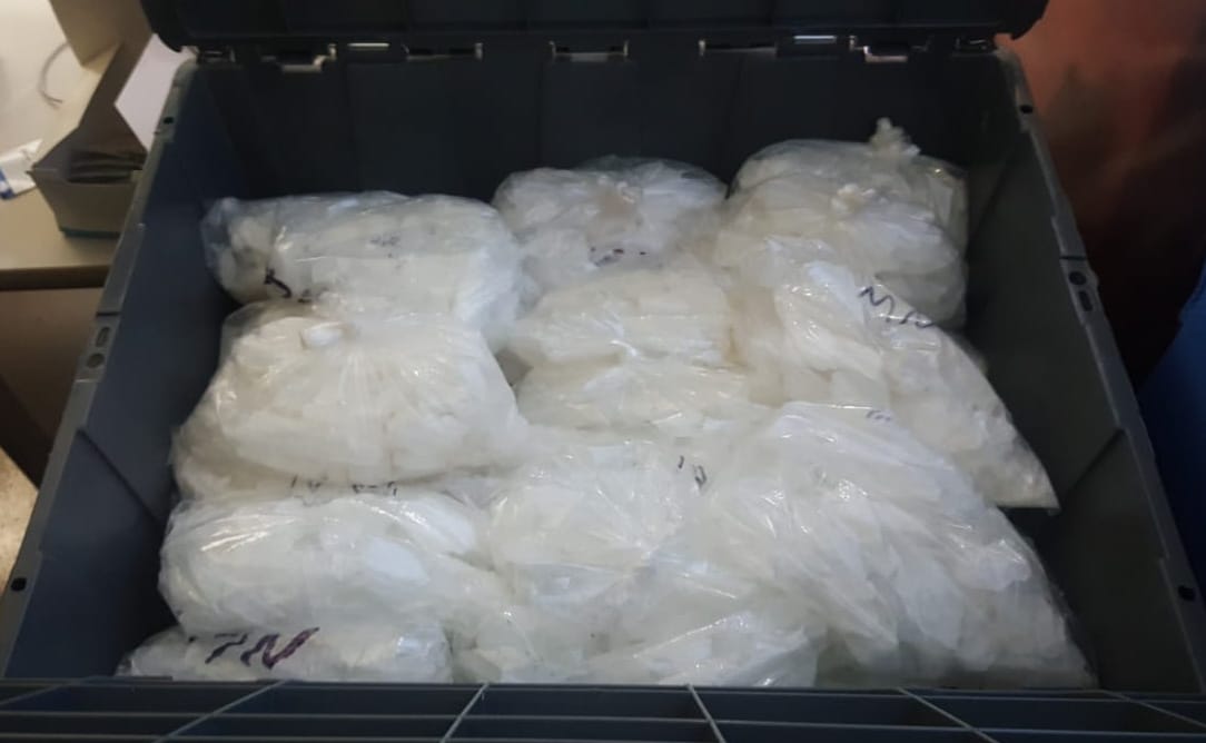 Decomisan 4700 litros de metanfetamina en Sinaloa