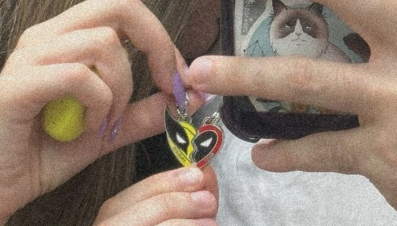 ¿Dónde conseguir el collar de Deadpool & Wolverine?