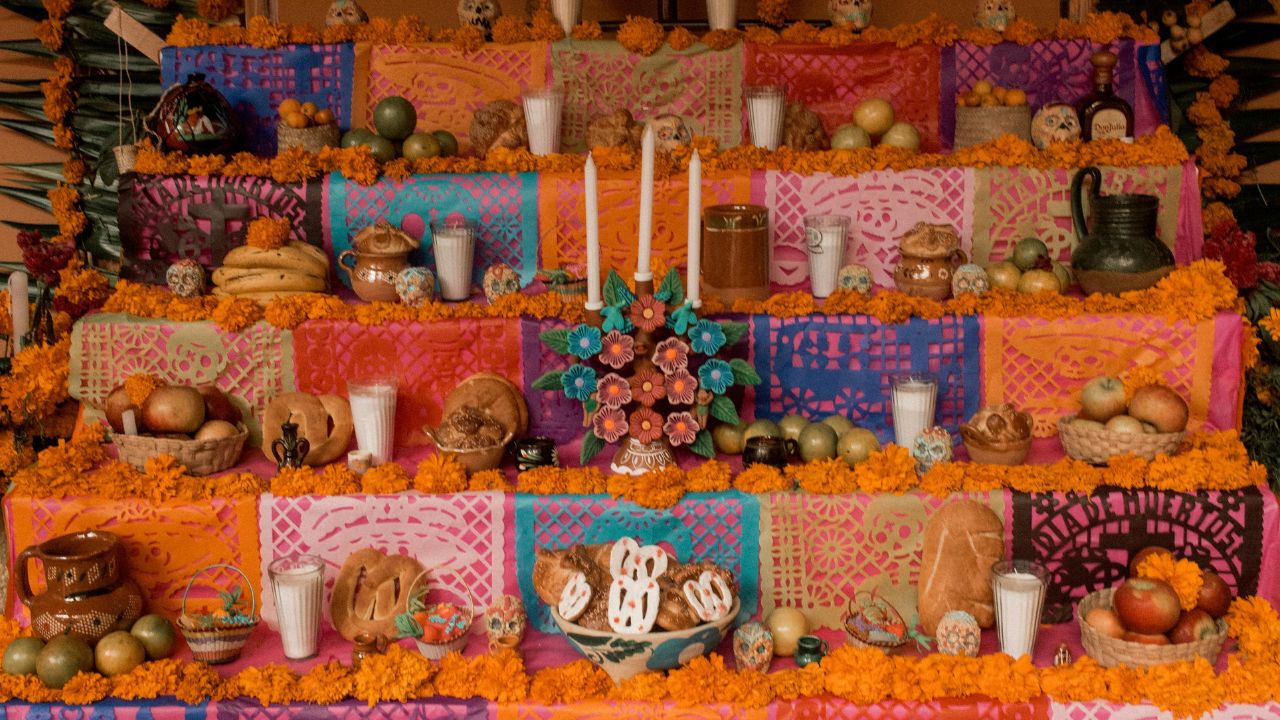 Día de Muertos: ¿Qué significa cada uno de los elementos en la ofrenda?