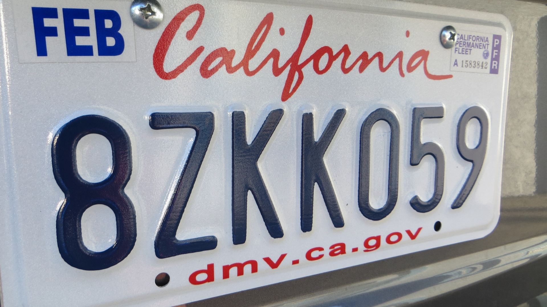 California: así puedes tramitar la placa de tu auto con el DMV: ¿cuánto ...