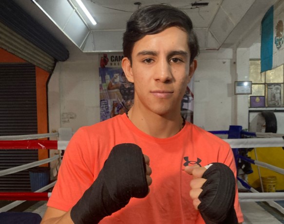 Johan González, logra tercera victoria en el box profesional