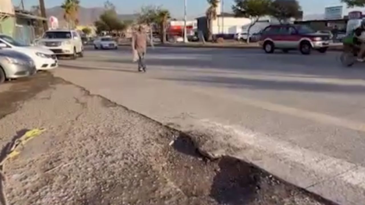 VIDEO |No es un bache más en Tijuana 🙅🏼‍♂️ esto es un ¡CRÁTER!