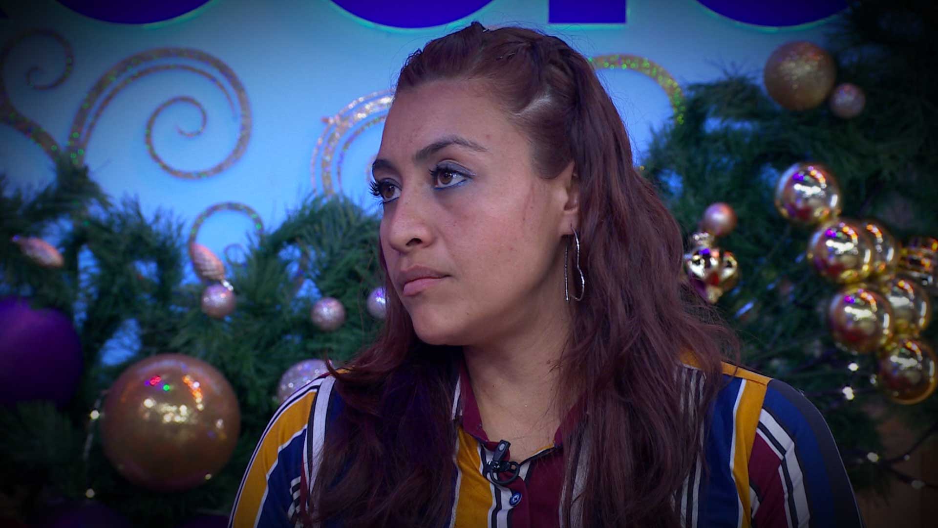 La familia de Azucena quiere que ella regale a su bebé