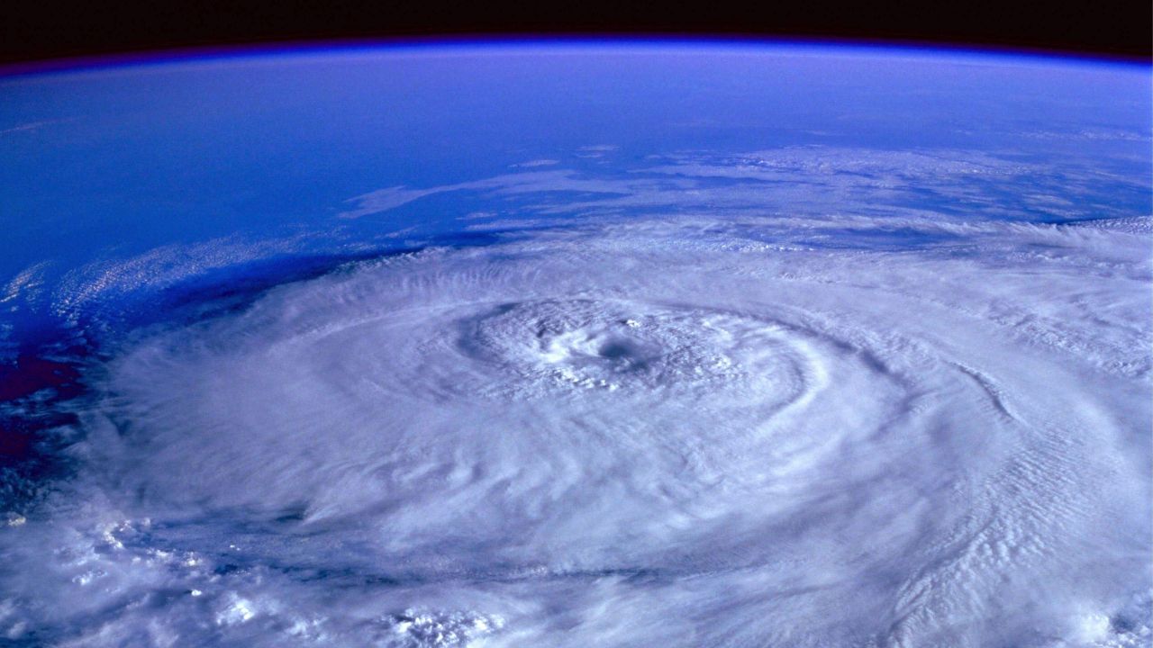 ¿Qué es una tormenta supercelda y por qué es tan peligrosa?