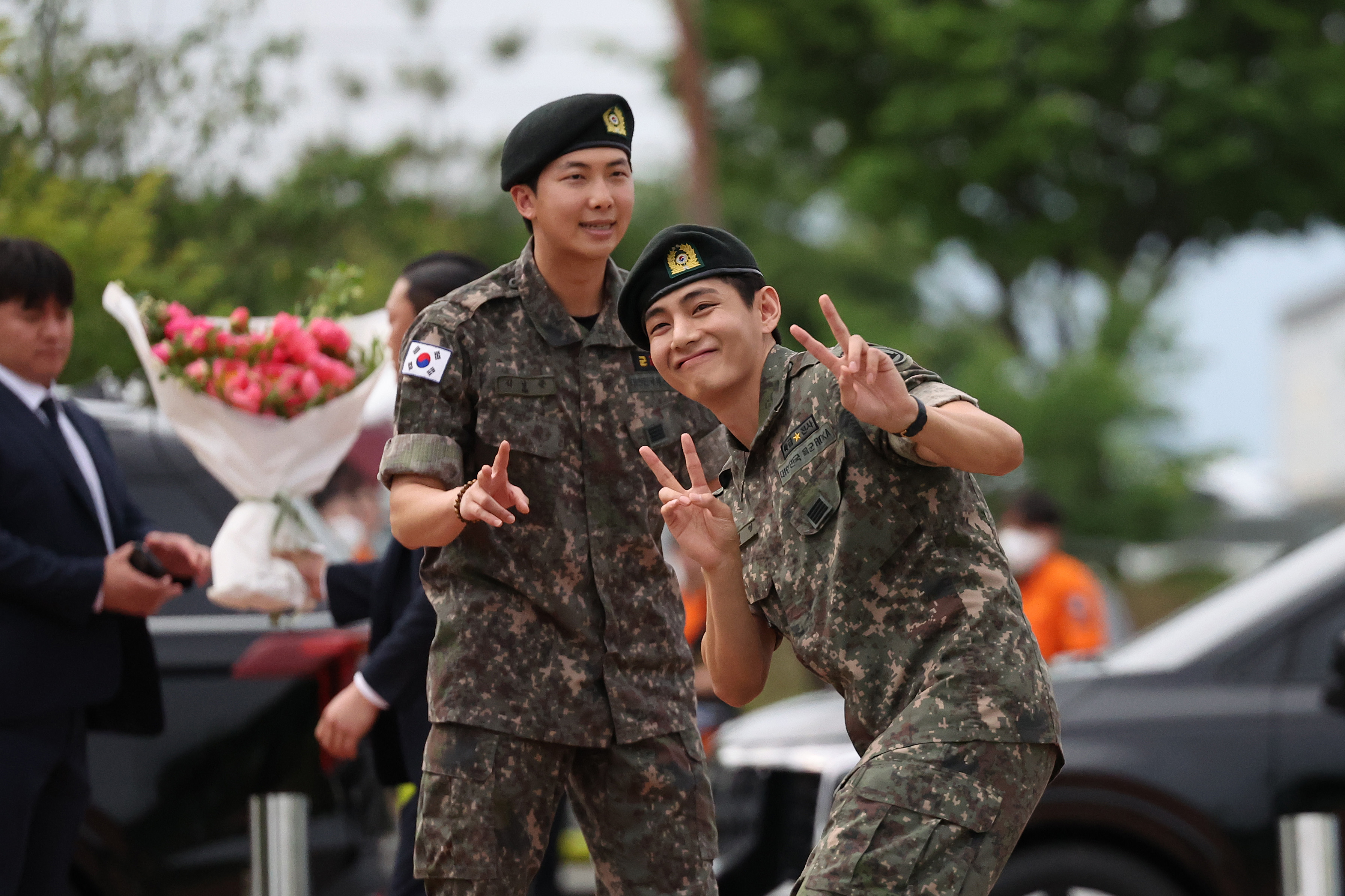 V y RM dieron declaraciones al salir de su servicio militar, ¿cuándo ...