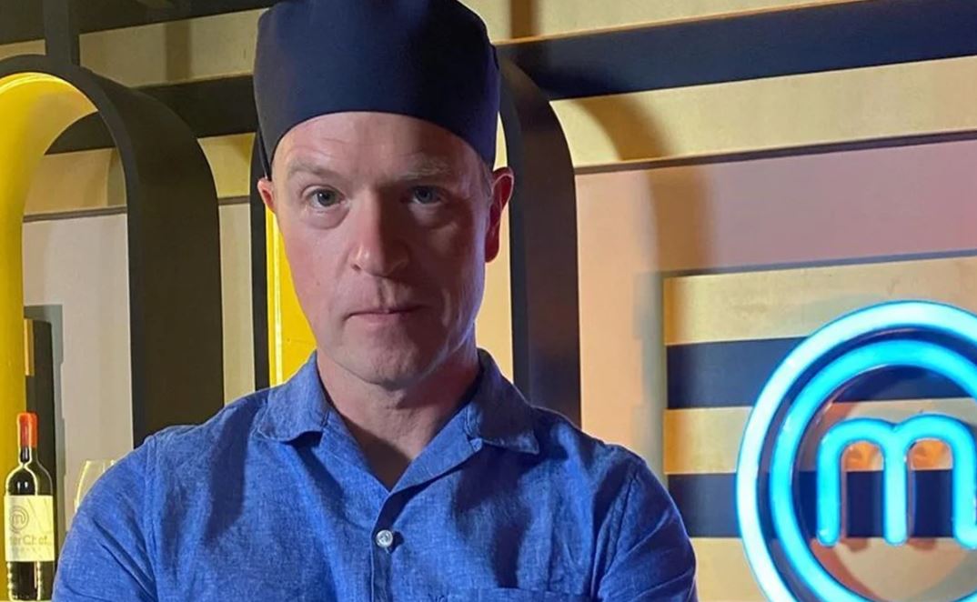 Arturo López Gavito llora en MasterChef Celebrity