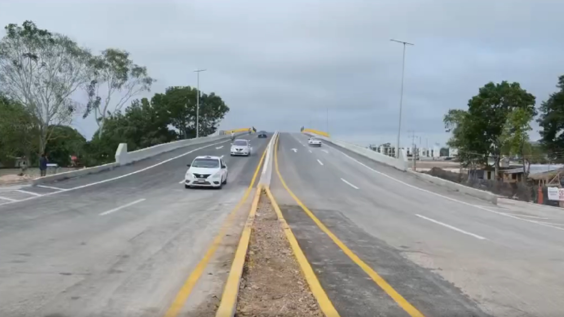 Avanzan la remodelación de carreteras de Quintana Roo en la carpeta asfáltica