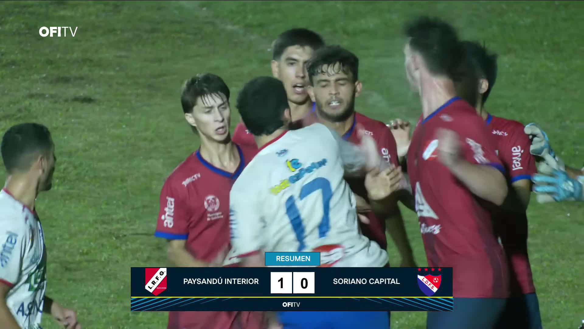 Futbolista noquea a su rival en pleno partido en Uruguay