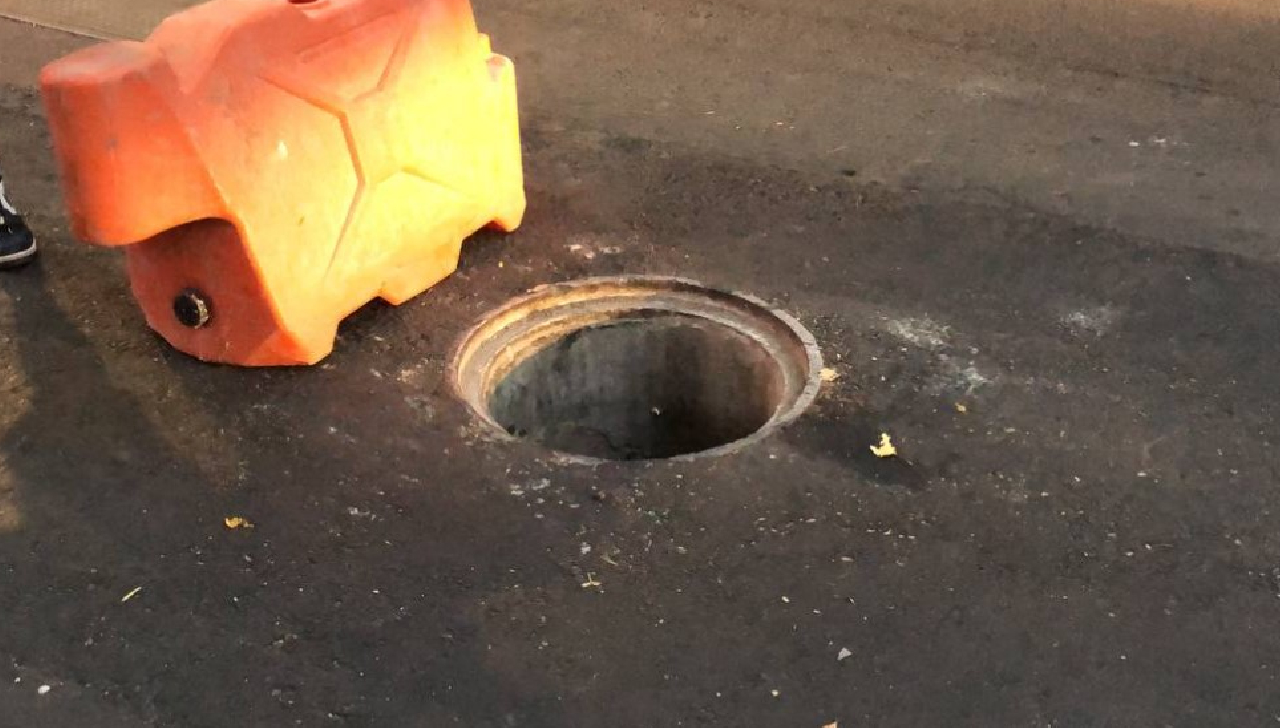 Reportan coladera abierta en Milpa Alta, CDMX