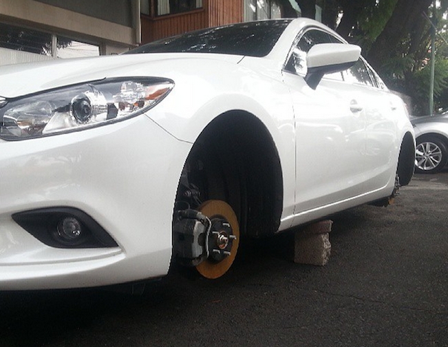 Así encontró su auto el deportista mexicano de tiro con arco (FOTO)
