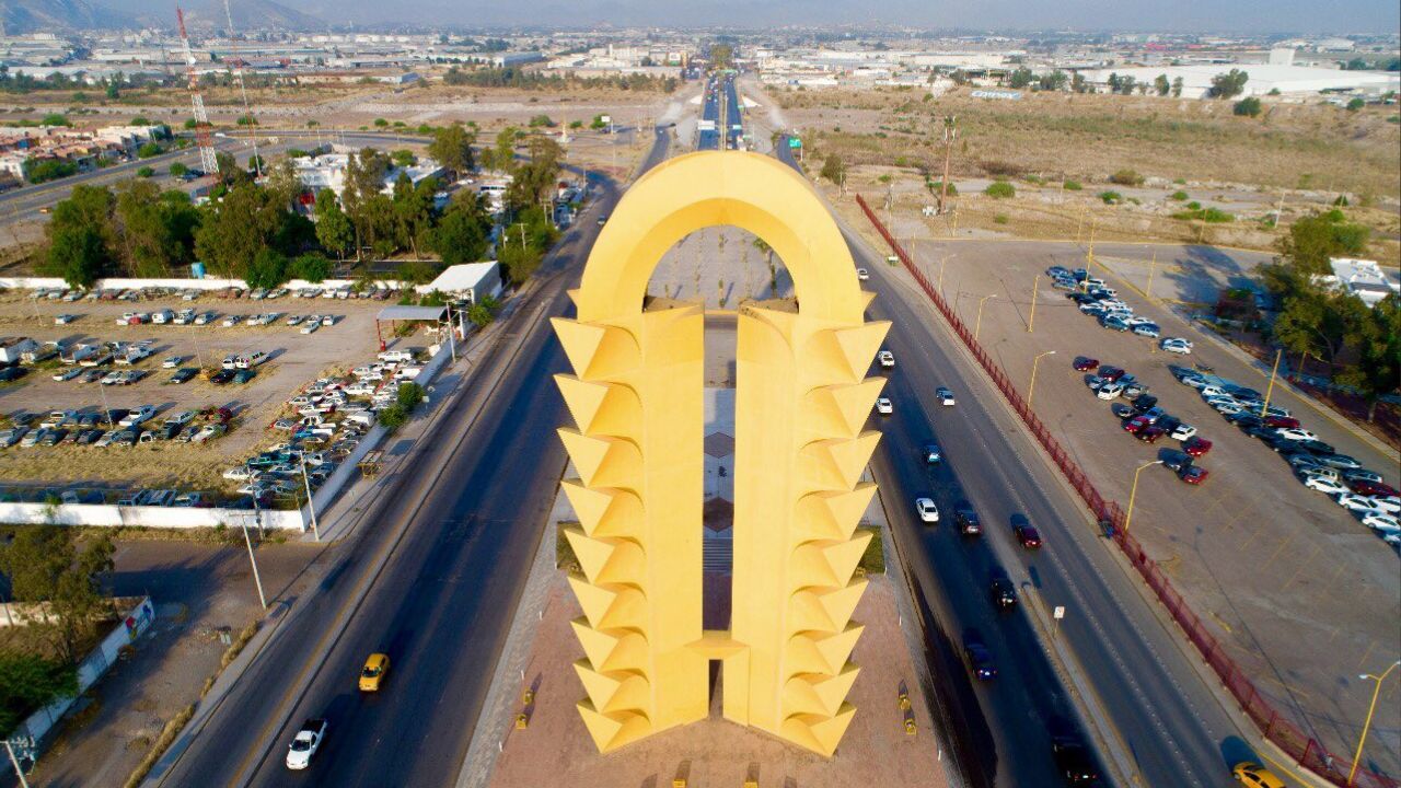 Puerta Amarilla Torreón: qué significa y quién es el autor