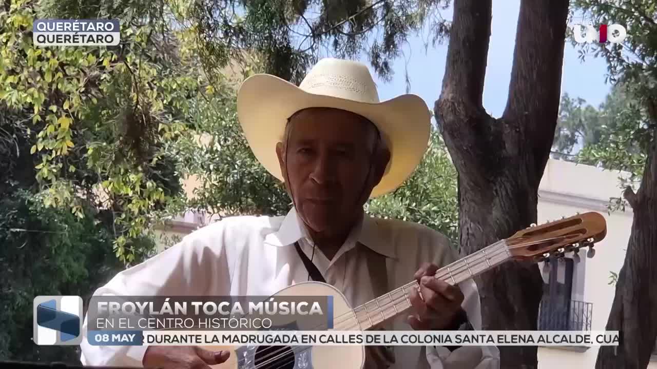 Froylán, músico de 72 años, lleva su talento al Centro Histórico de ...