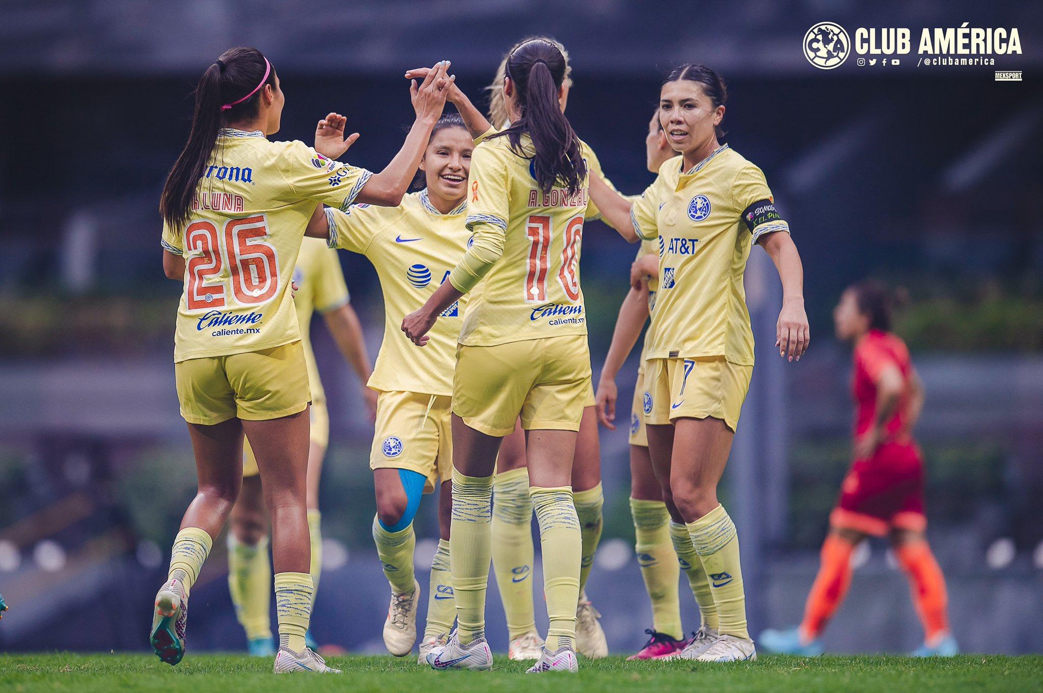 América Femenil golea y vuela a semifinales