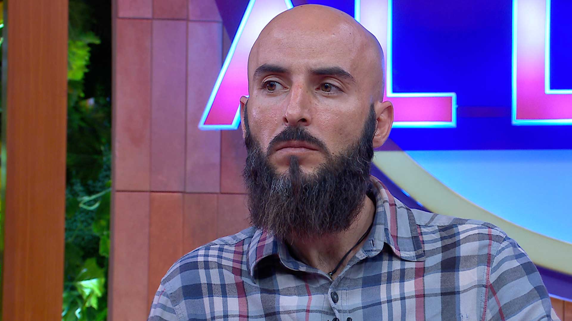 David está decepcionado de Diego porque le robaron