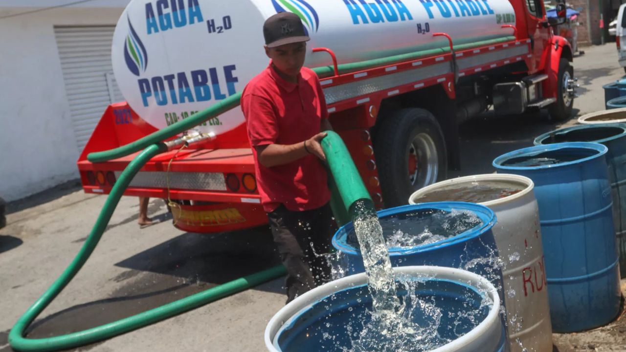 ¿Cuánto cuesta una pipa de agua y cómo conseguirla durante el corte de ...