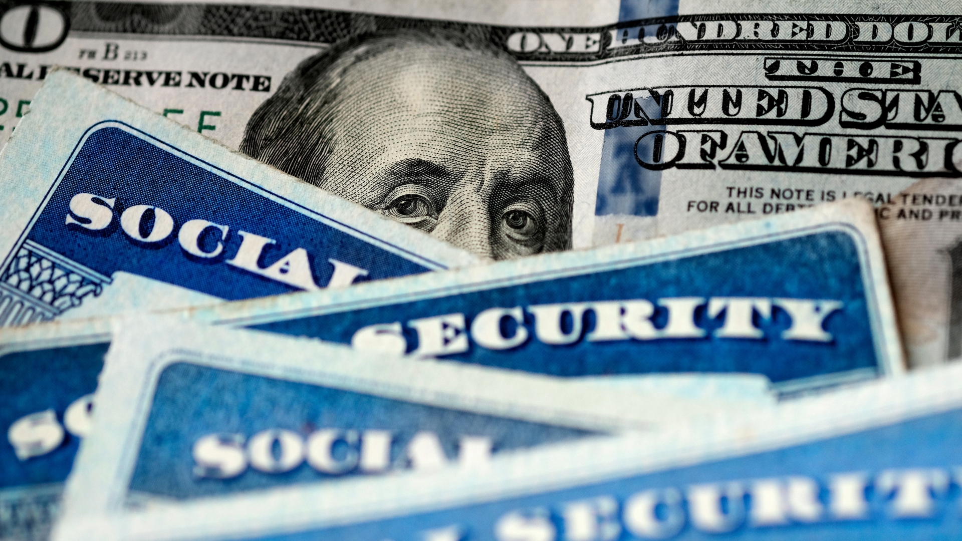 El 13 de noviembre, miles de beneficiarios del Seguro Social recibirán ...