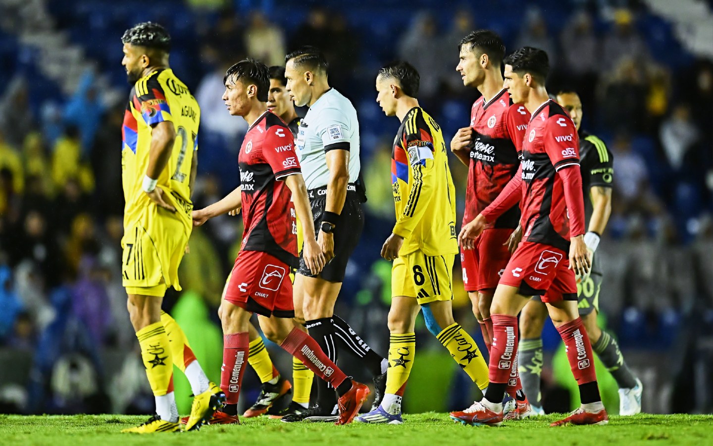 Suspenden partido del América vs Xolos por protocolo de tormenta eléctrica