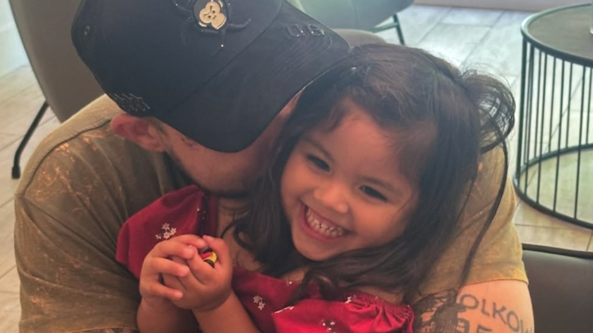 Hija de Emiliano Aguilar se llama Ángela y el motivo sorprendió a ...