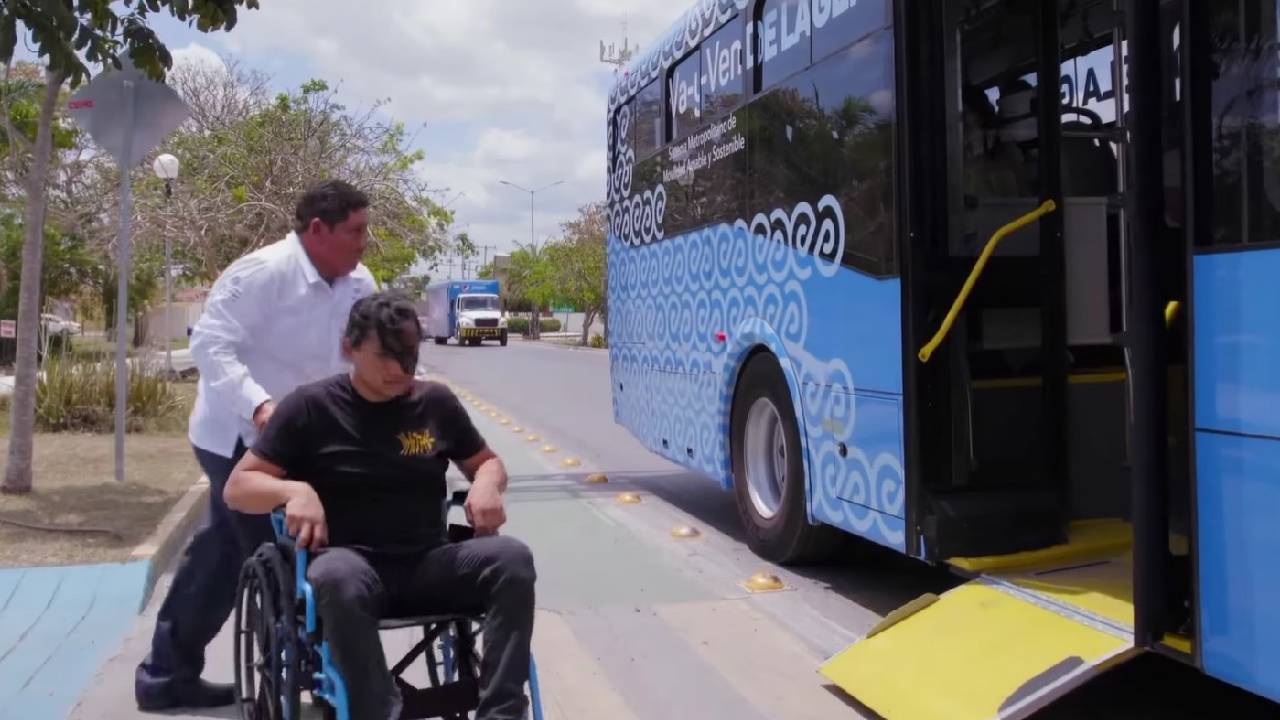 Nuevos autobuses del Va y Ven son inclusivos