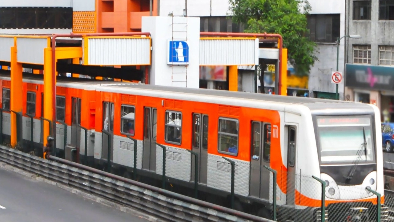Metro CDMX: Accidente en escaleras eléctricas deja varios heridos HOY 9 ...