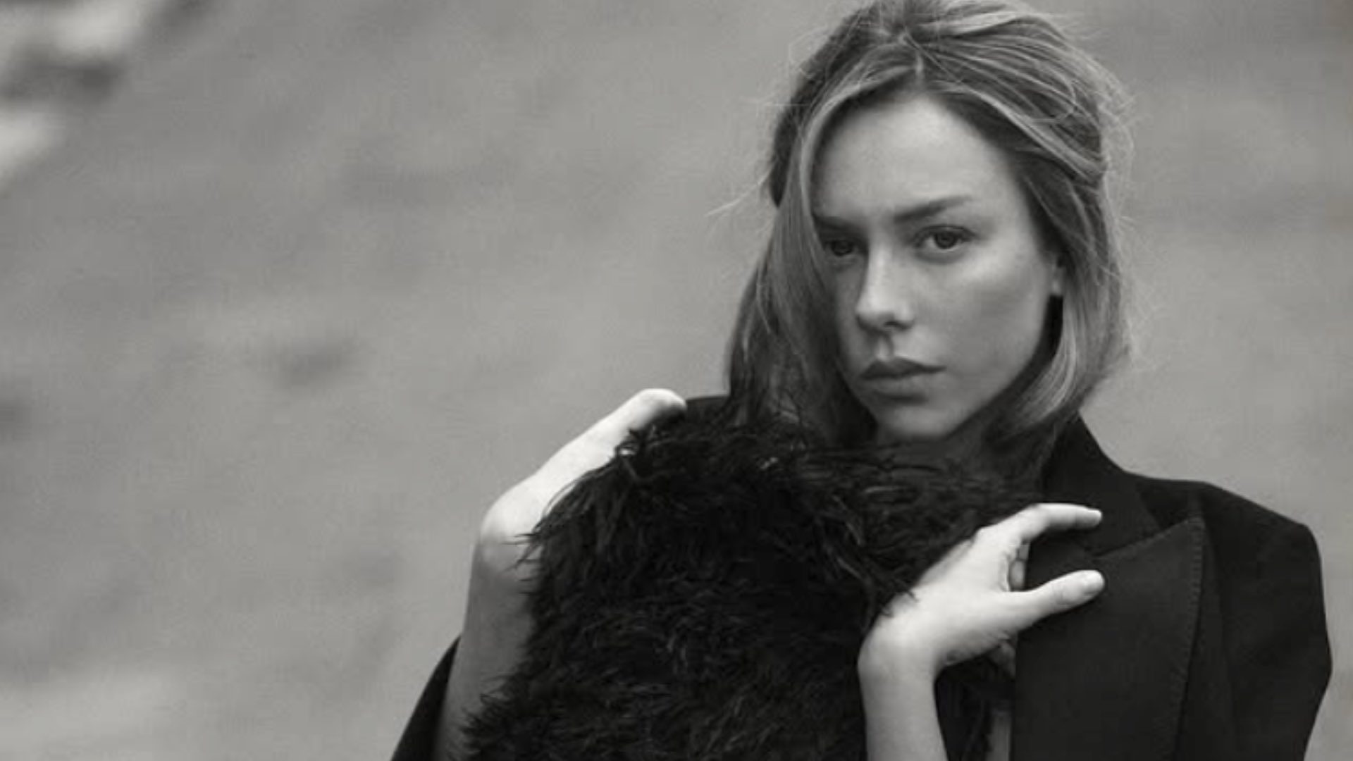 ¿Por qué piden cancelar a Ester Expósito? Este fue el desplante de la ...