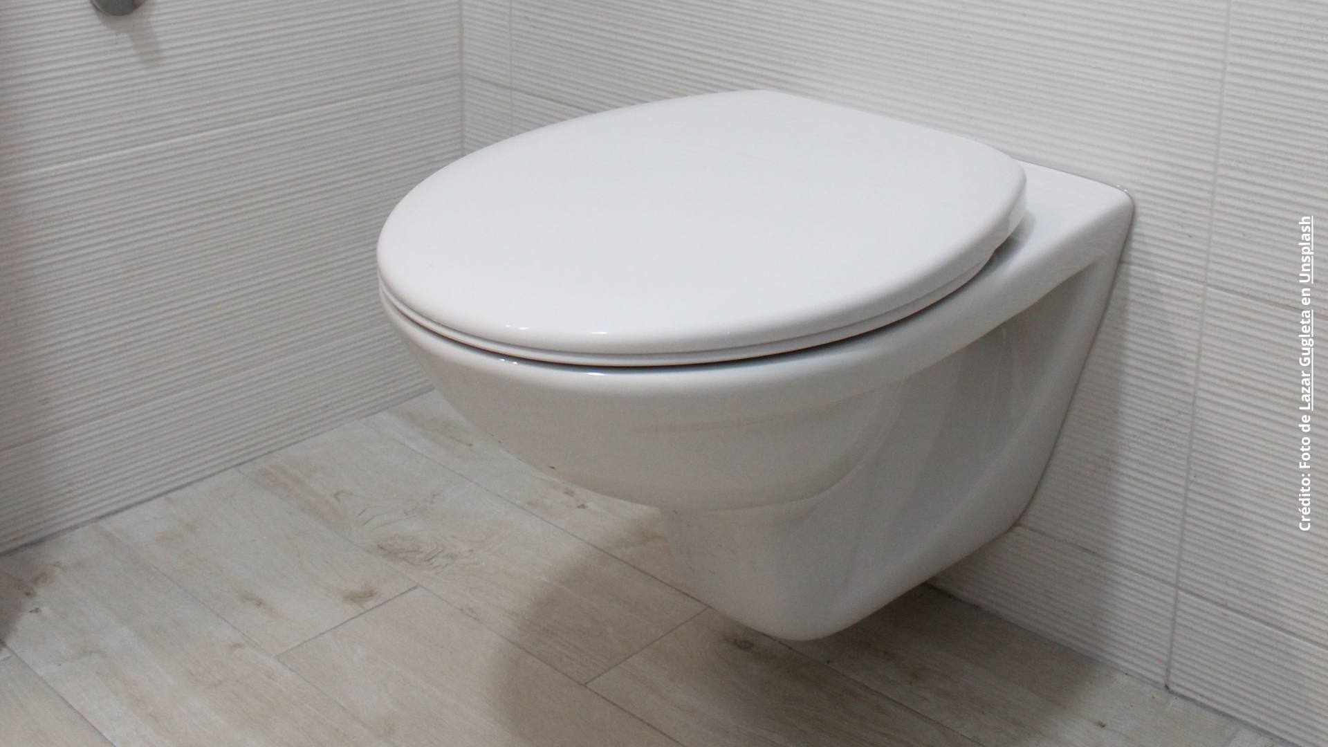 ¿Por qué es malo pasar mucho tiempo en el inodoro?