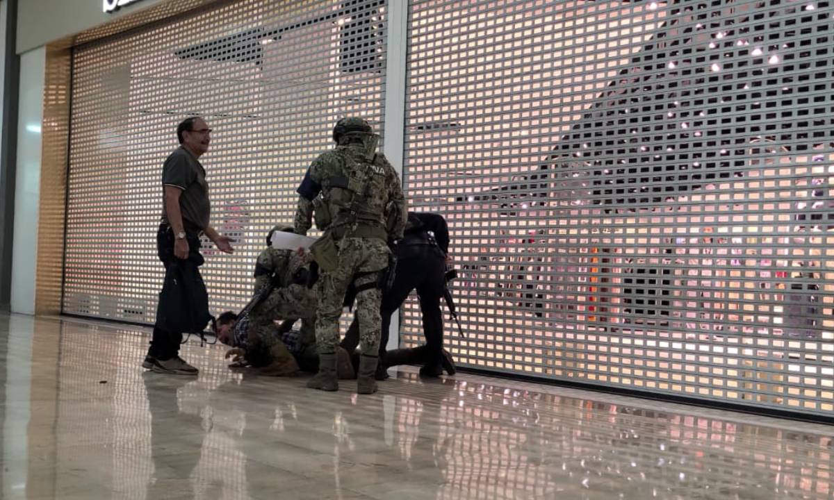 Boca del Río: Hombre es detenido por alterar el orden en plaza América