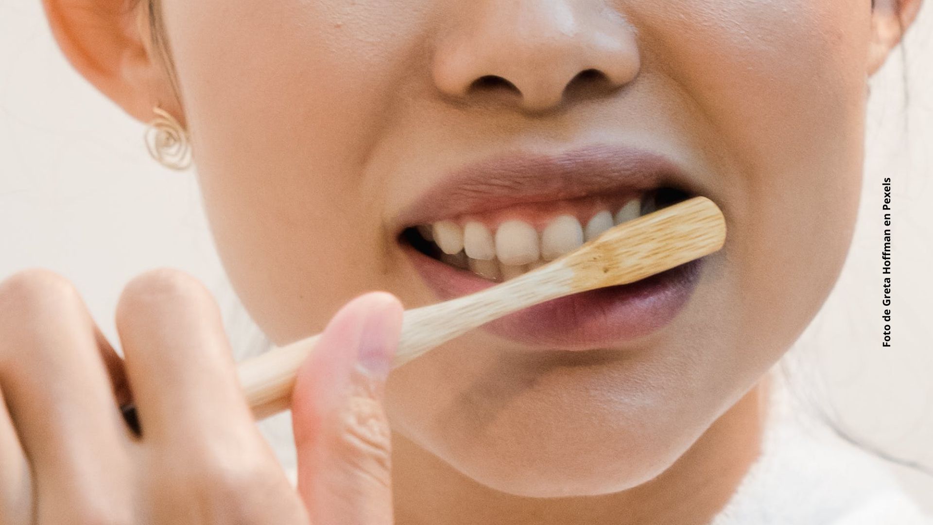 Enjuagarse los dientes después de cepillarse: ¿bueno o malo?
