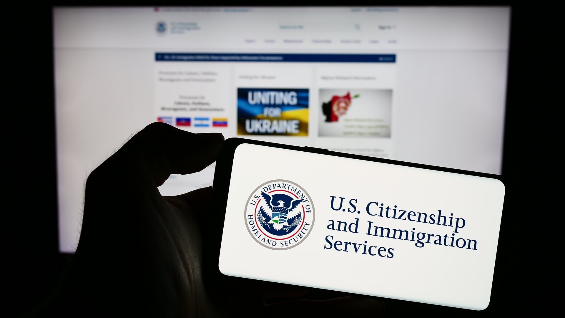 Si quieres actualizaciones inmediatas sobre tu caso en USCIS, puedes ...