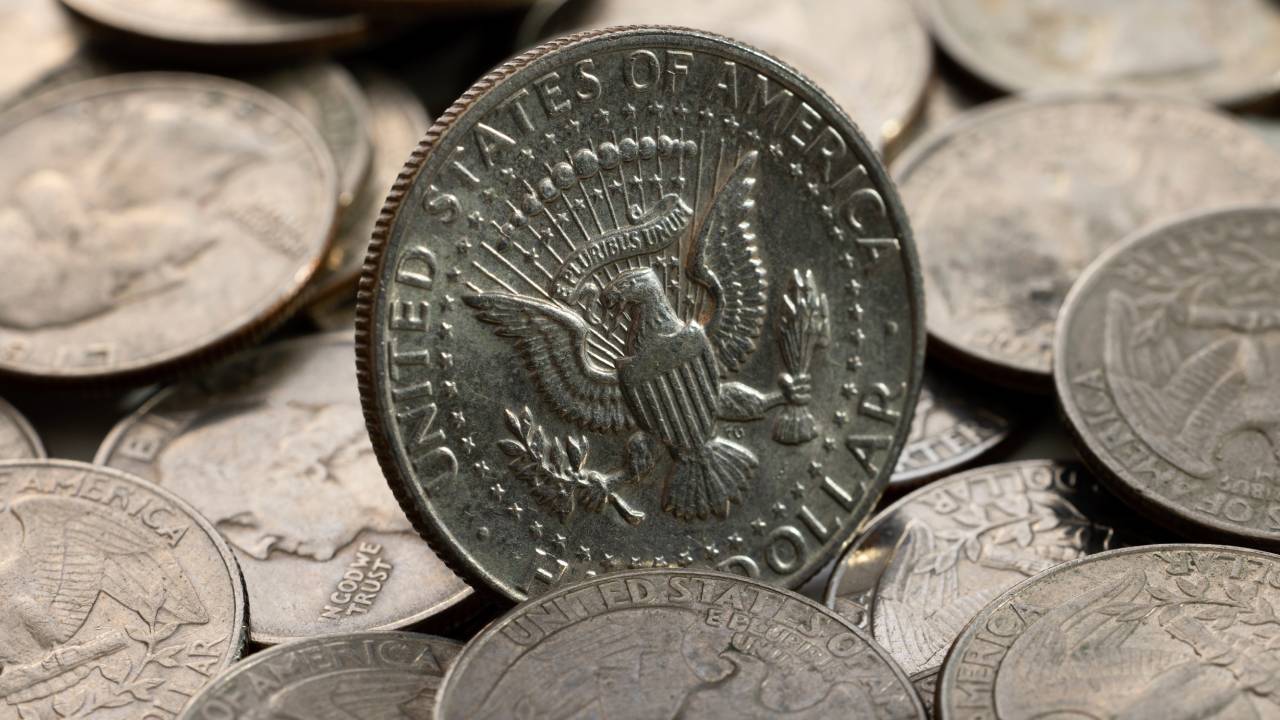 Estas monedas de un dólar pueden valer hasta millones: Conócelas