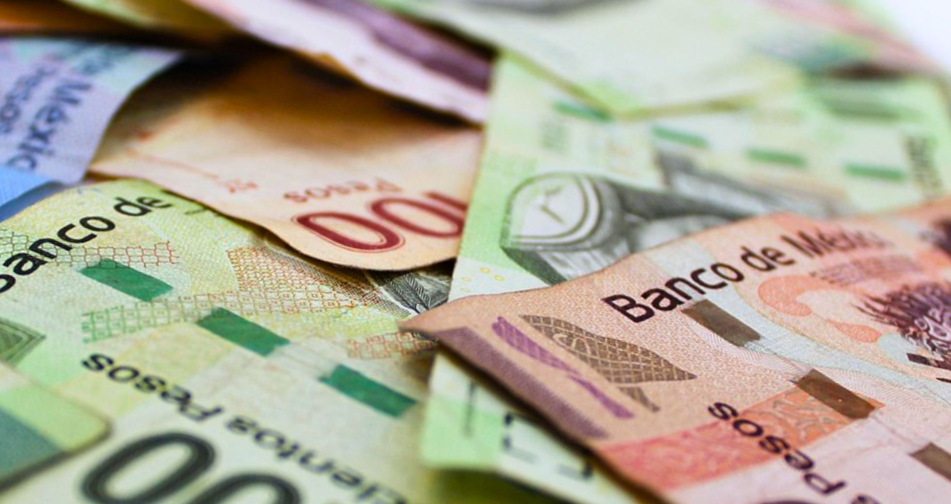 ¿Cuánto dinero de aguinaldo debo recibir si gano 10,000 pesos al mes?