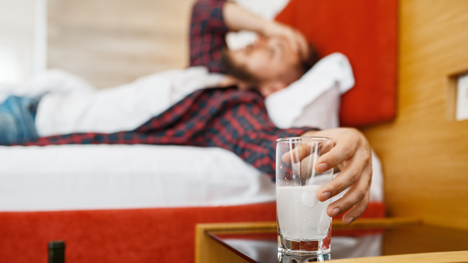 Cómo curar la cruda: Tips para aliviar la resaca rápidamente
