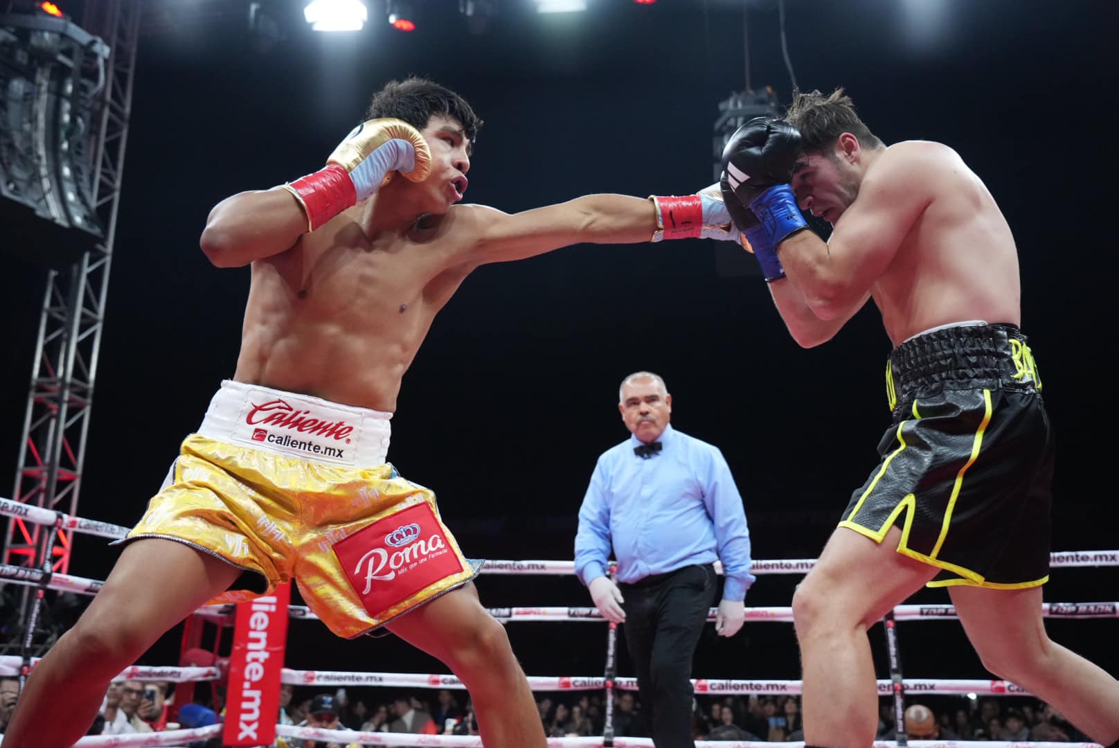 Bruno Surace le cede toda la presión a Jaime Munguía