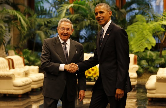 Obama y Castro sostienen encuentro oficial en Palacio de la Revolución